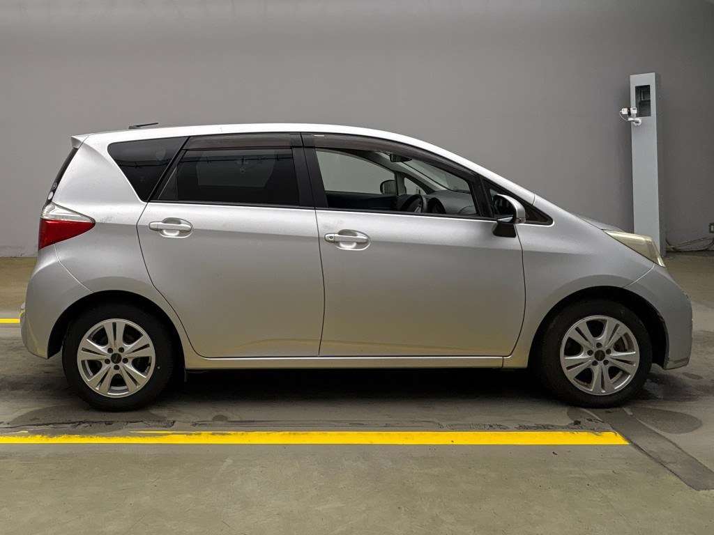 Buy Used TOYOTA RACTIS | Japanese Cars for Sale